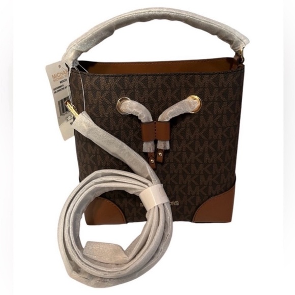 Michael Kors | Bags | Nwt Michael Kors Bucket Bag Mk Mercer Small Logo ...